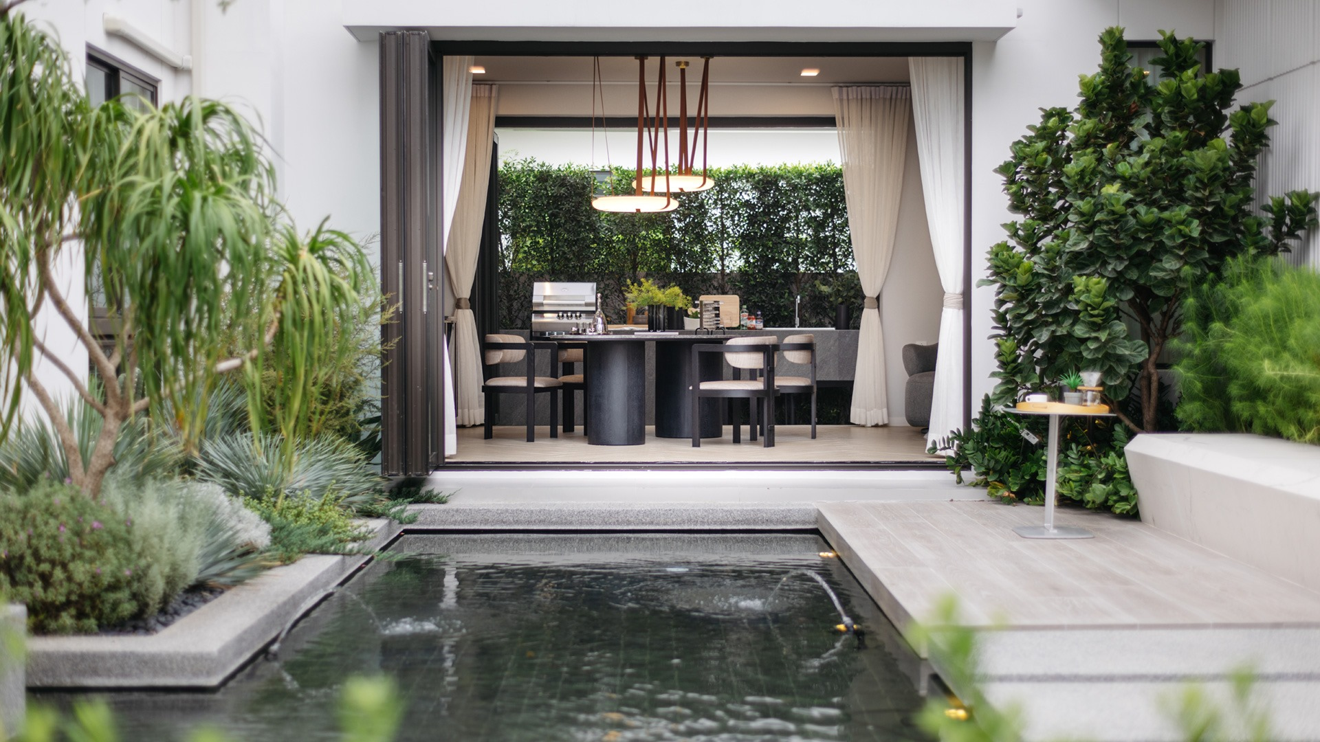 4 ไอเดียใช้พื้นที่ข้างบ้านแบบ Semi Outdoor ให้เป็นปาร์ตี้สุดฟิน เอนจอย ...
